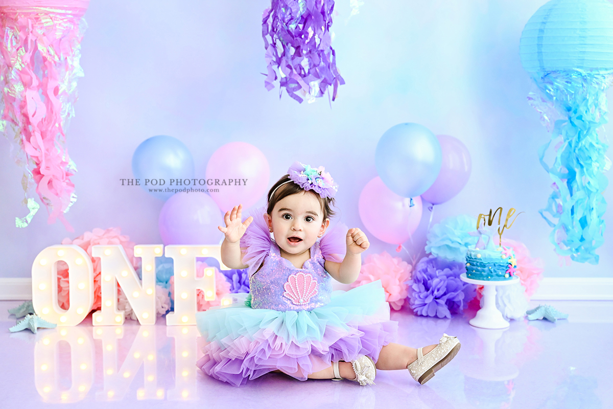 Mermaid First Birthday Cake Smash and Splash Portrait Session - Los ...