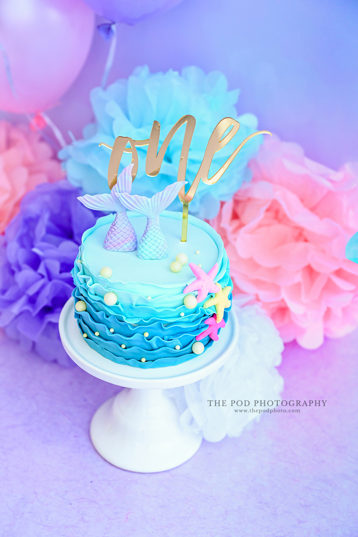 Mermaid First Birthday Cake Smash and Splash Portrait Session - Los ...